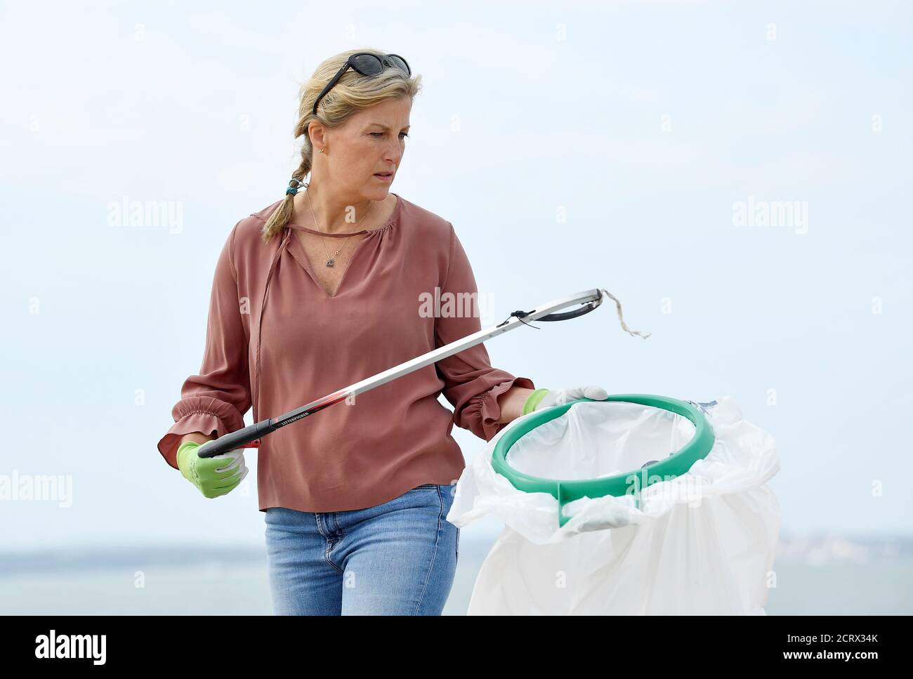 The Countess of Wessex joins volunteers from the Marine Conservation ...