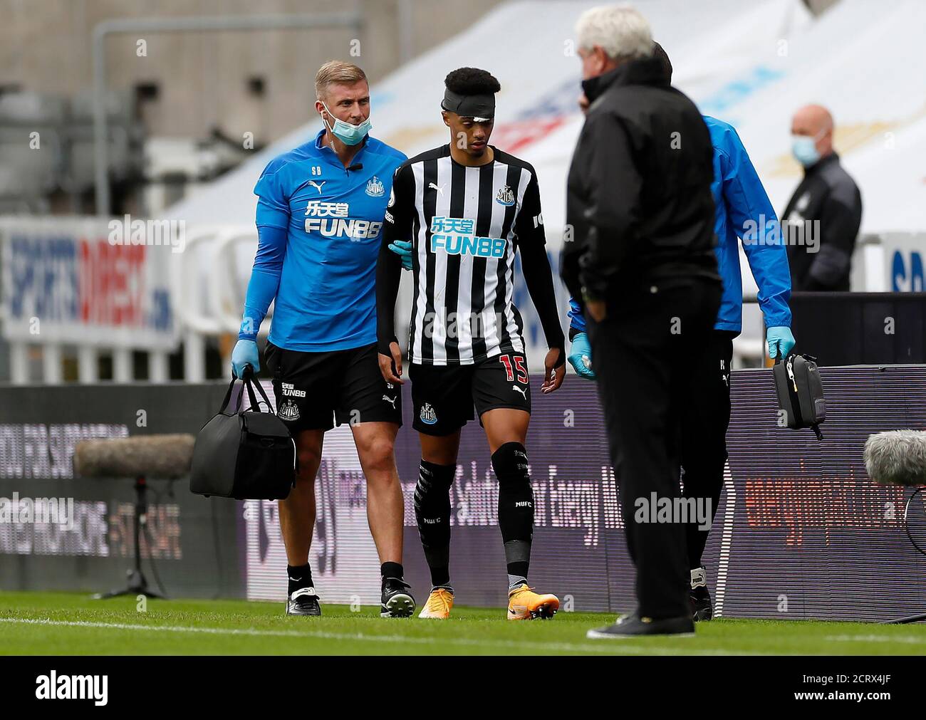 Jamal lewis injury hi-res stock photography and images - Alamy