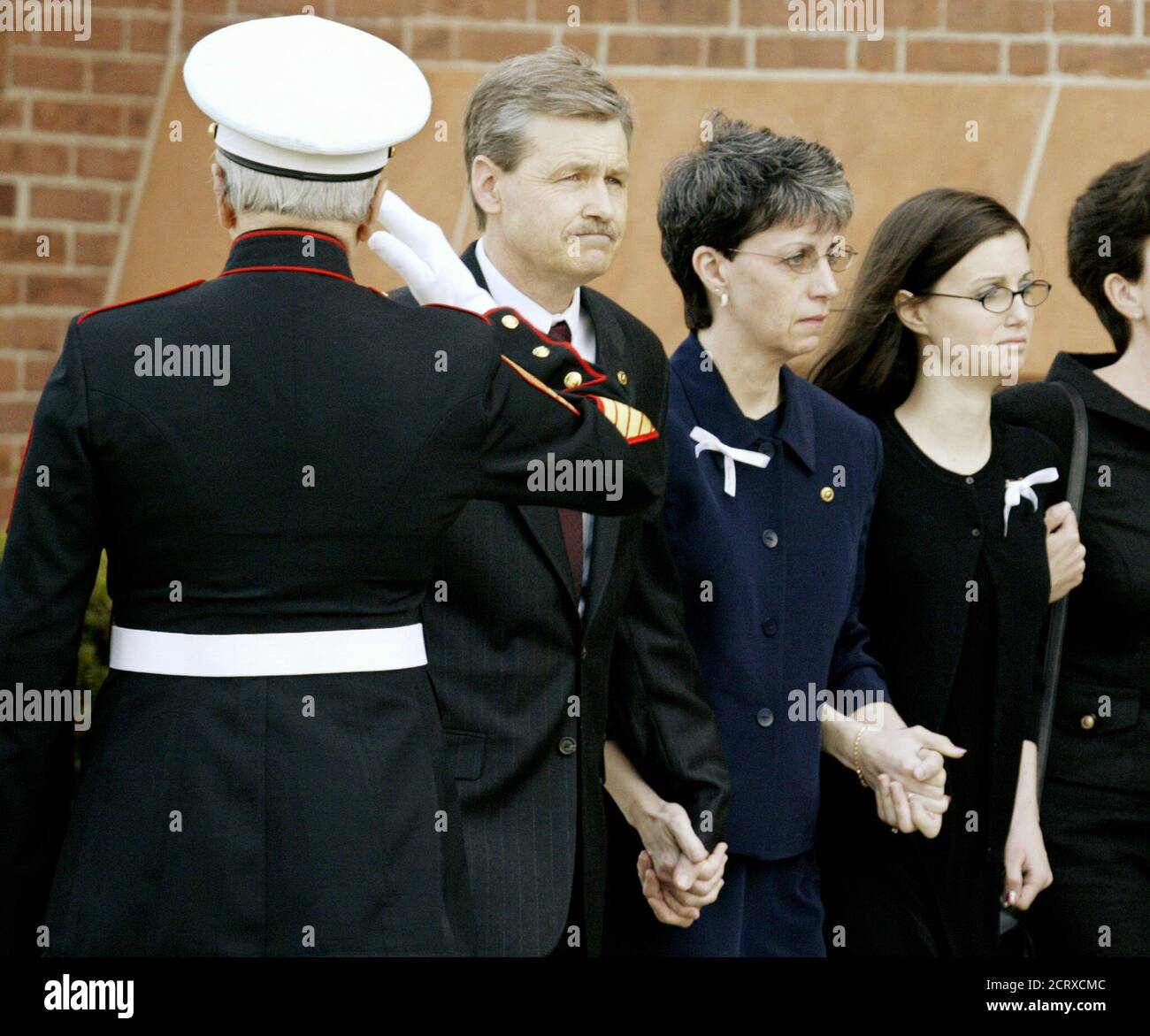 Salutes her mother hi-res stock photography and images - Alamy