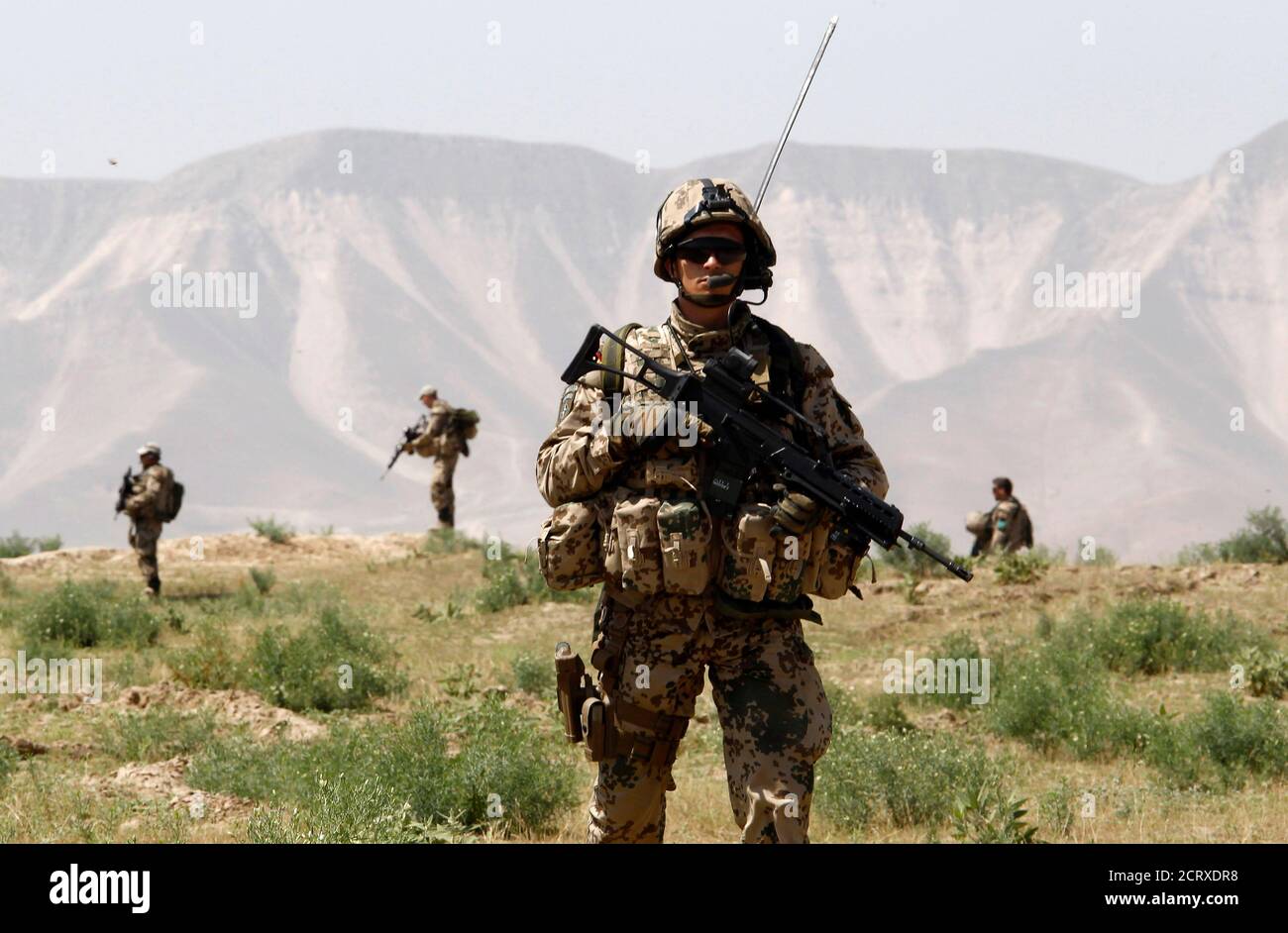 Qrf Soldiers High Resolution Stock Photography and Images - Alamy