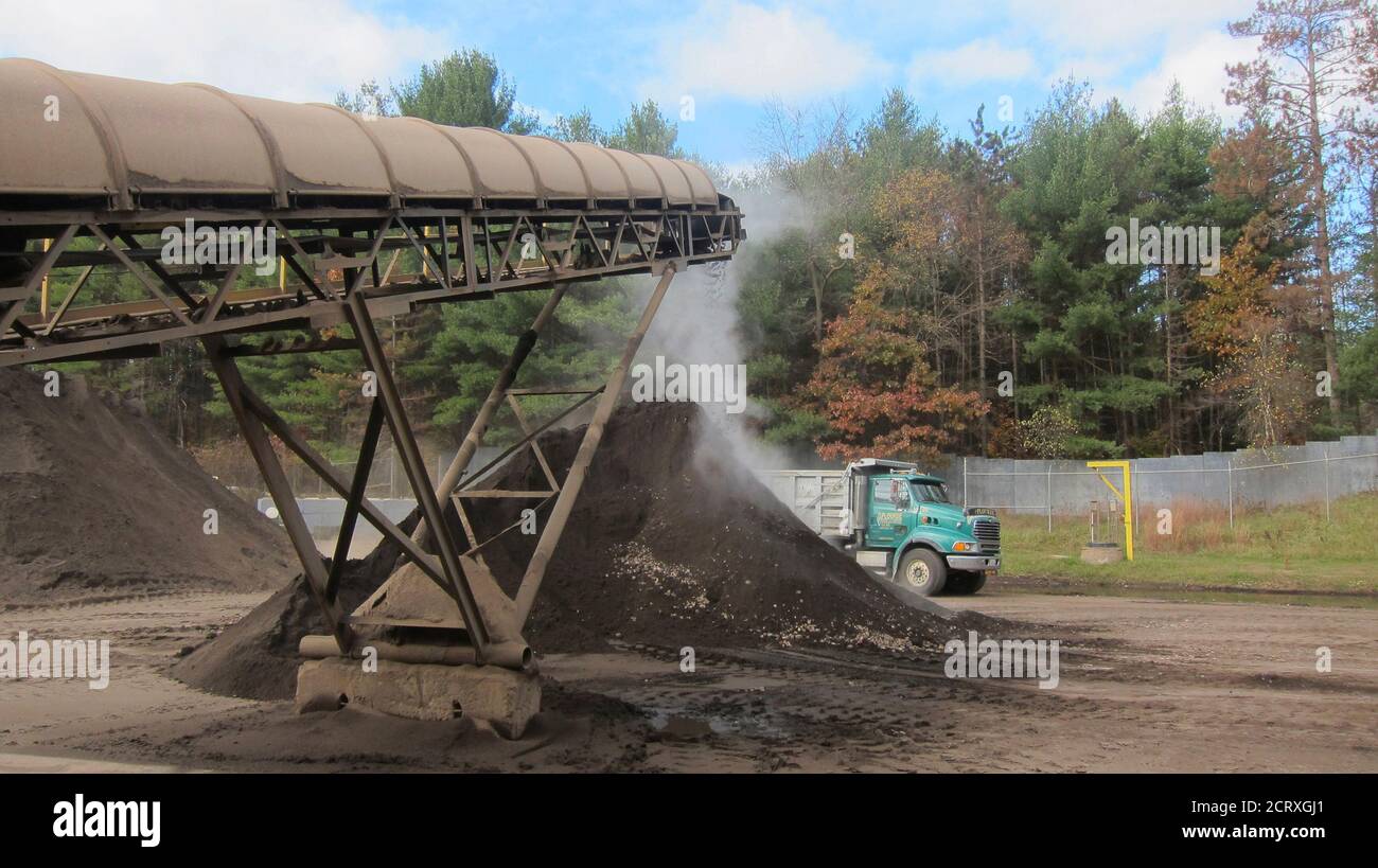 Underground fuel tanks hi-res stock photography and images - Alamy