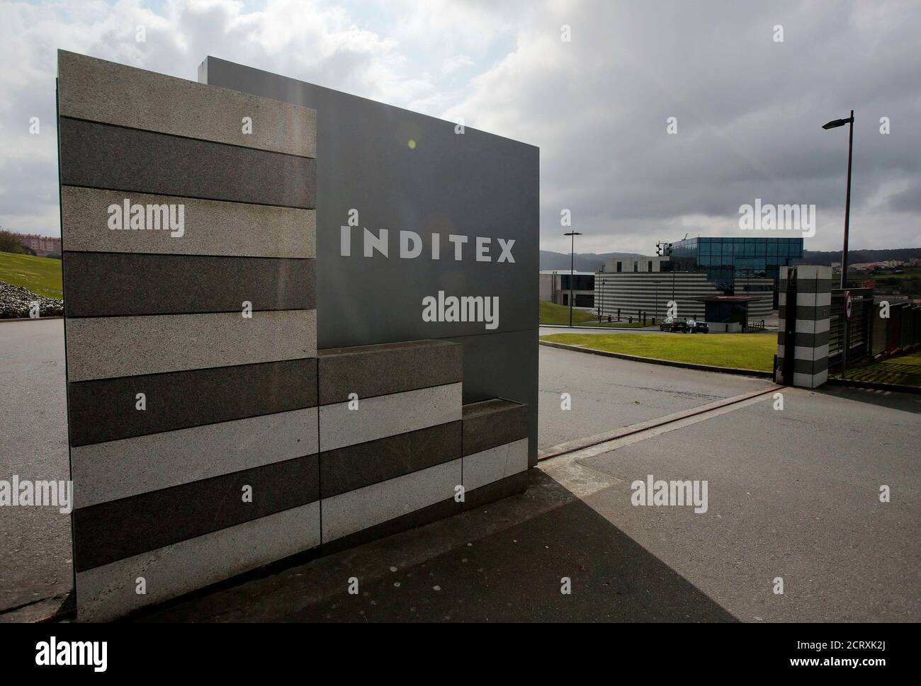 Logo inditex hi-res stock photography and images - Alamy