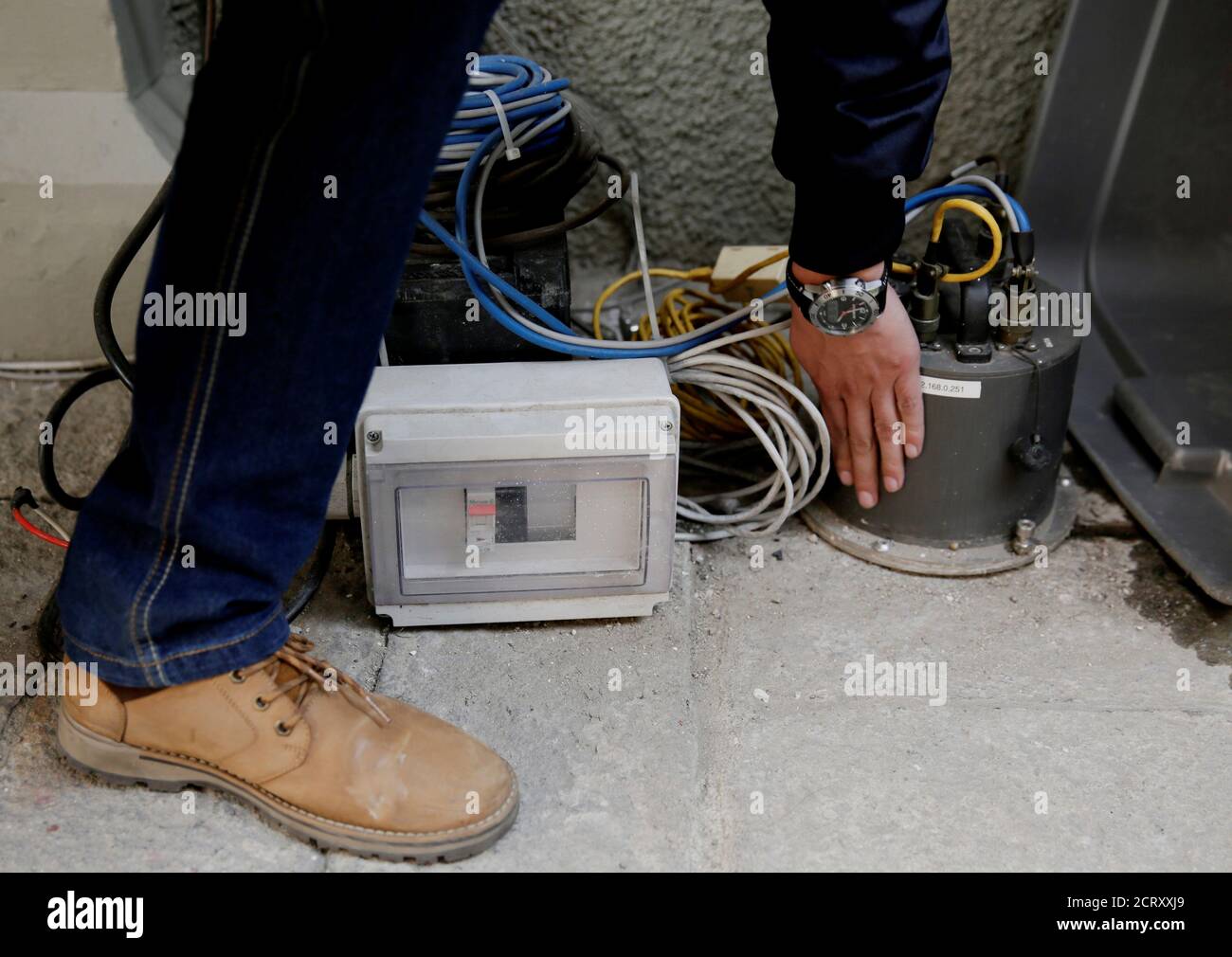 Digital seismograph hi-res stock photography and images - Alamy