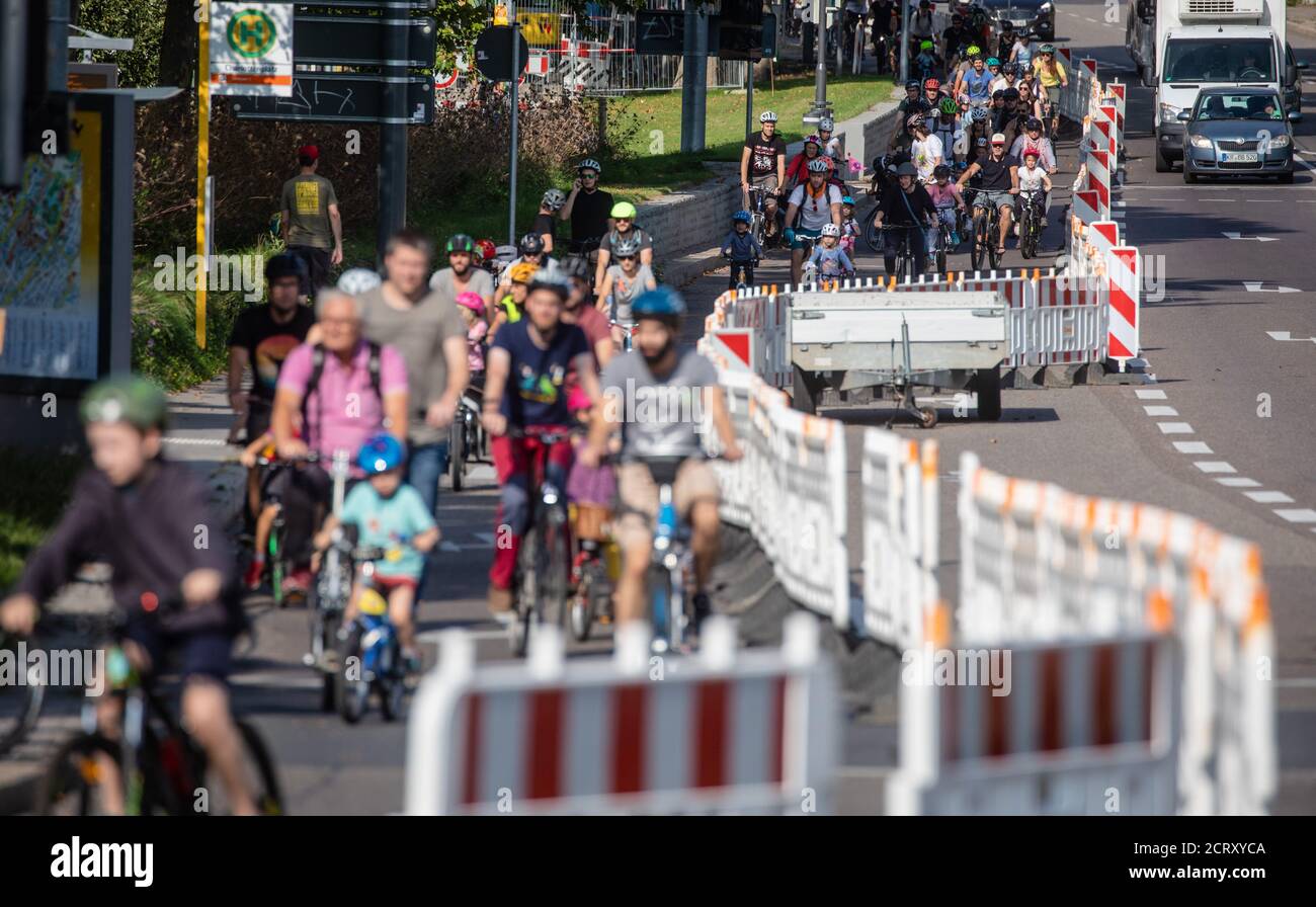 Stuttgart, Germany. 20th Sep, 2020. Numerous people take part with ...