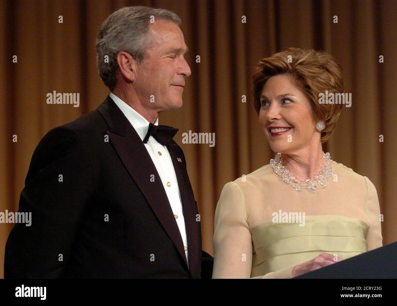 Mr and mrs george w bush hi-res stock photography and images - Alamy