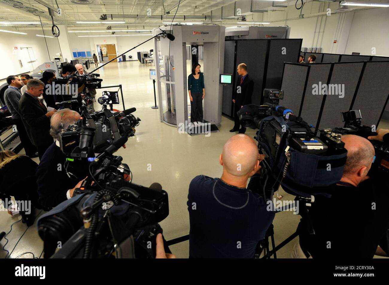 Airport scanner image hi-res stock photography and images - Alamy