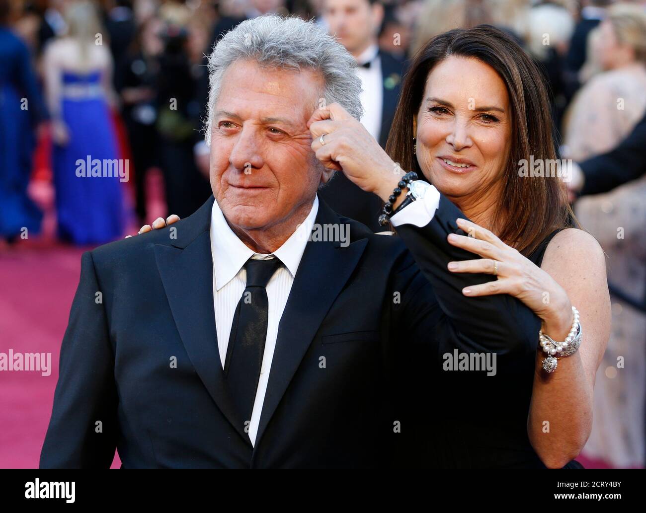 Dustin hoffman wife lisa hi-res stock photography and images - Alamy