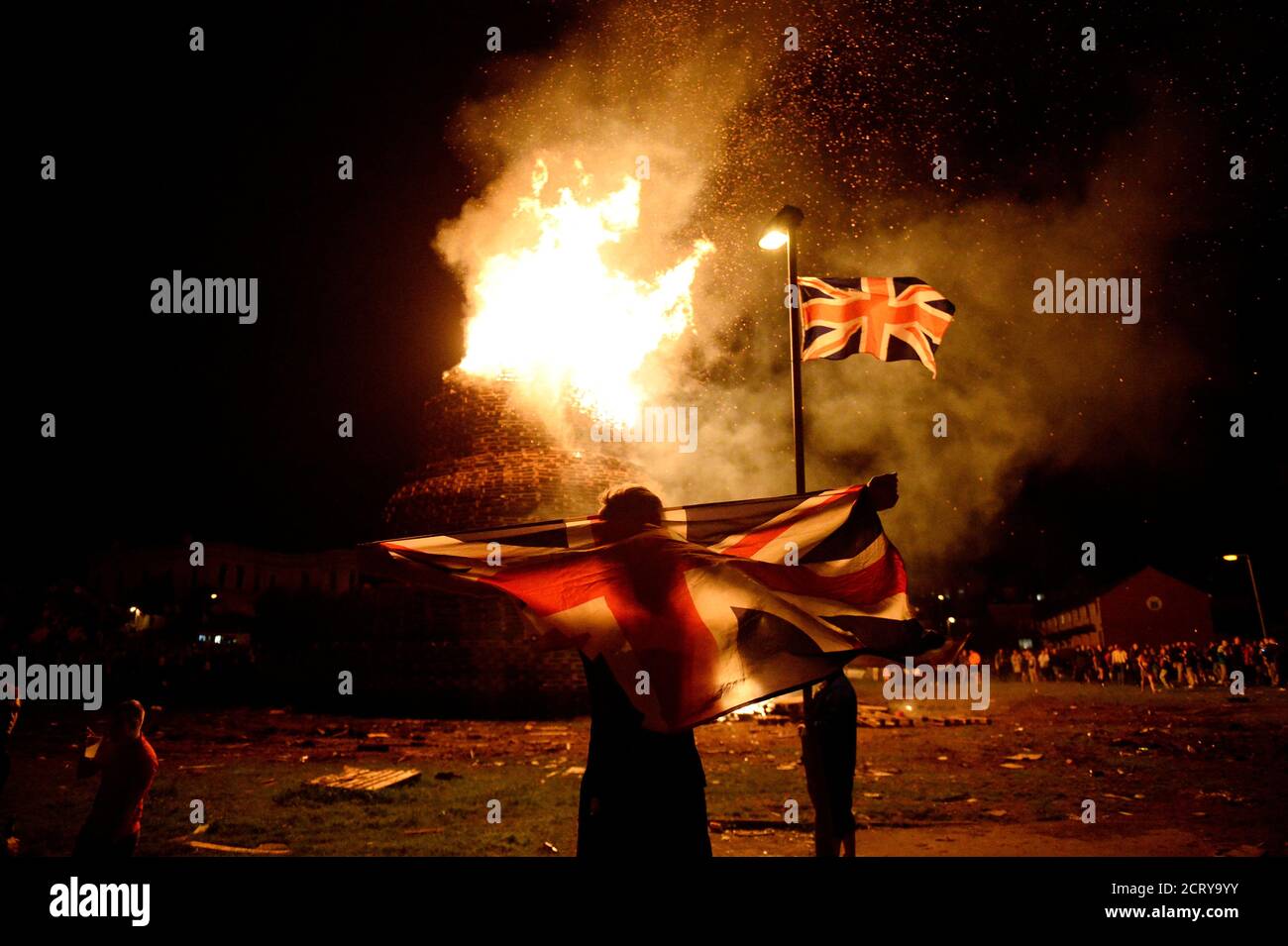 Burning union jack flag hi-res stock photography and images - Alamy