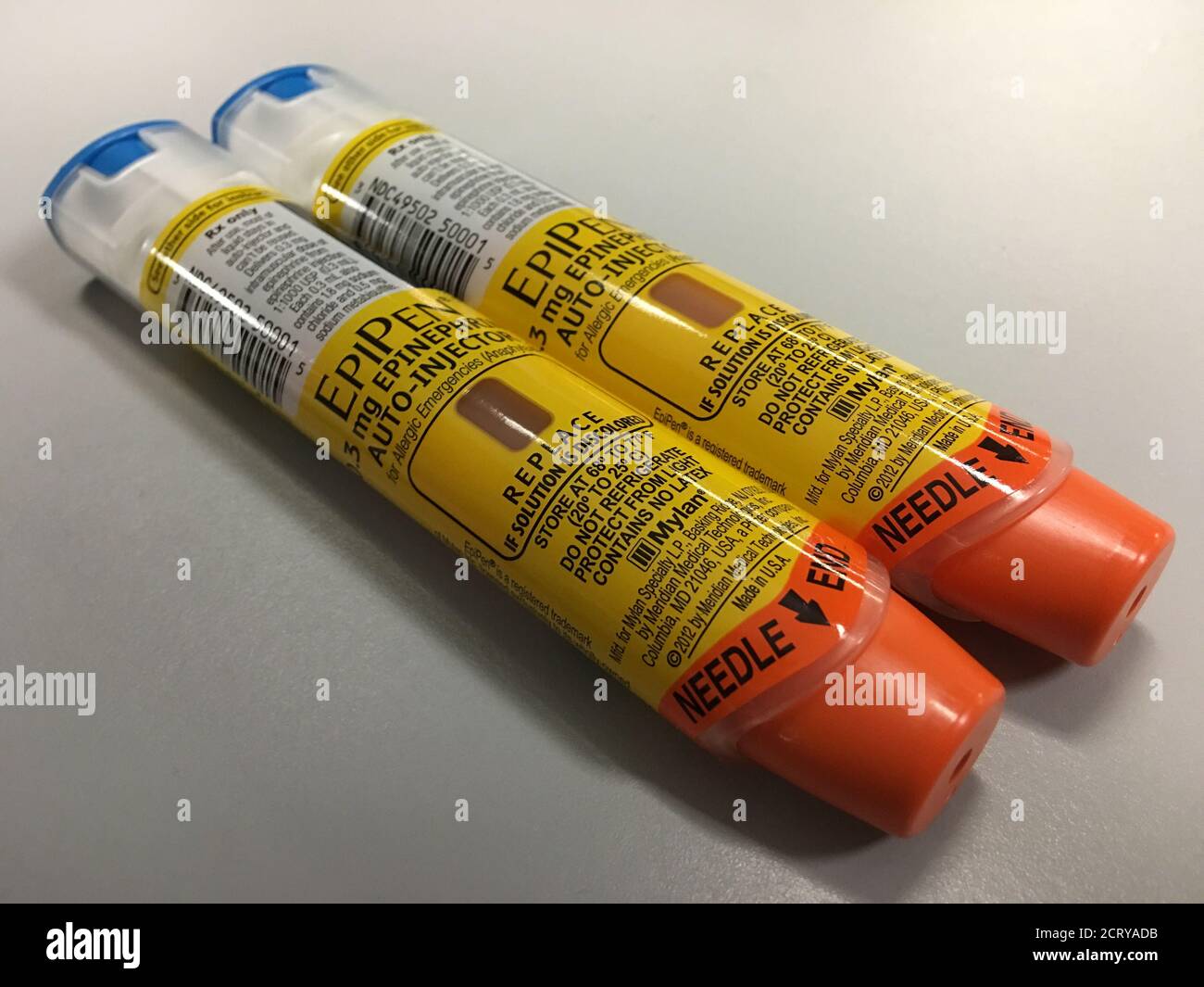 Epinephrine pens hi-res stock photography and images - Alamy