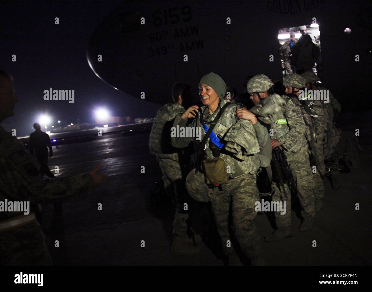 Troop in flight hi-res stock photography and images - Alamy