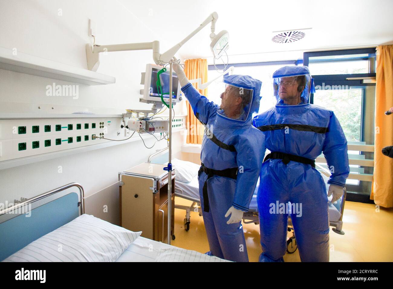Infection unit hi-res stock photography and images - Alamy