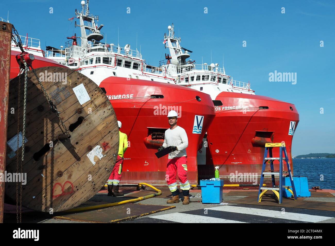 Seismic crew High Resolution Stock Photography and Images - Alamy