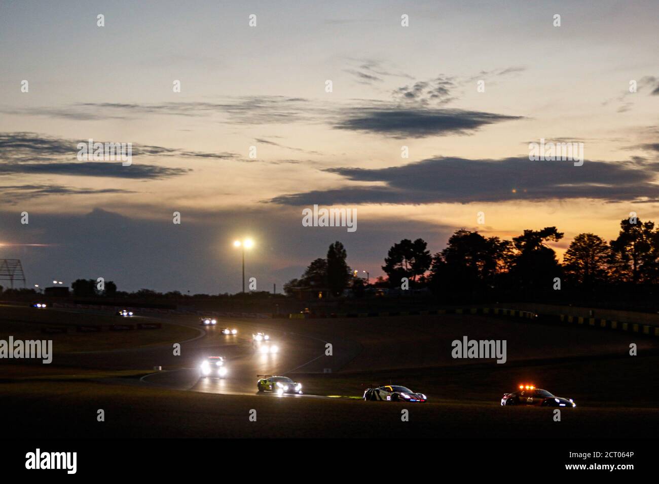 Leading car, 63 MacNeil Cooper (usa), Segal Jeff (usa), Vilander Toni ...