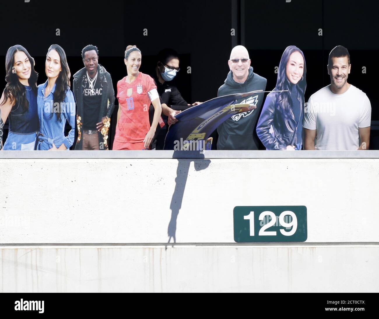 Cardboard cut outs fans hi-res stock photography and images - Alamy