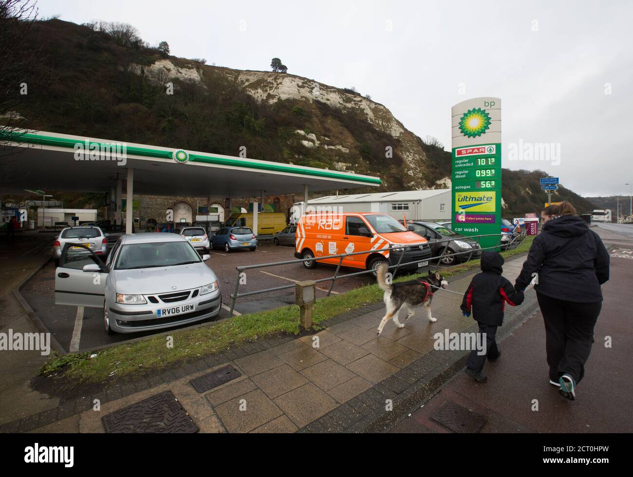 Bp Service Station High Resolution Stock Photography and Images - Alamy