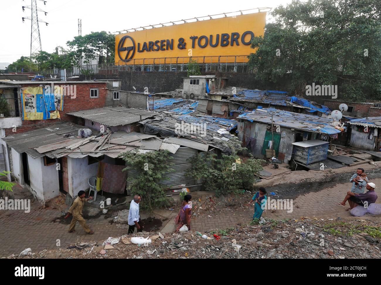 L&t hi-res stock photography and images - Alamy