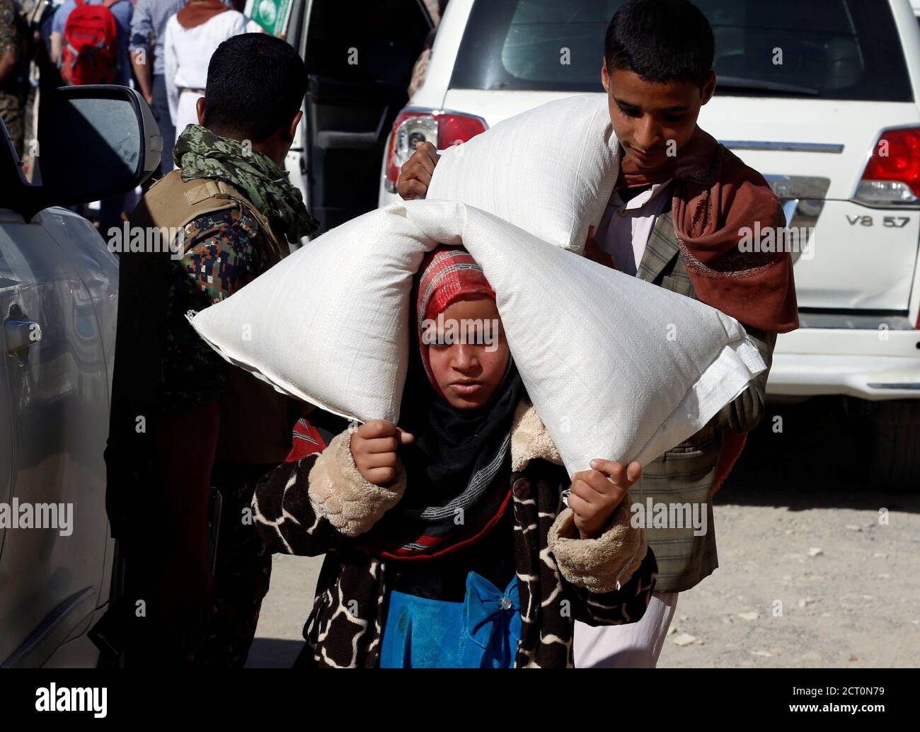 Aid distribution centre hi-res stock photography and images - Alamy