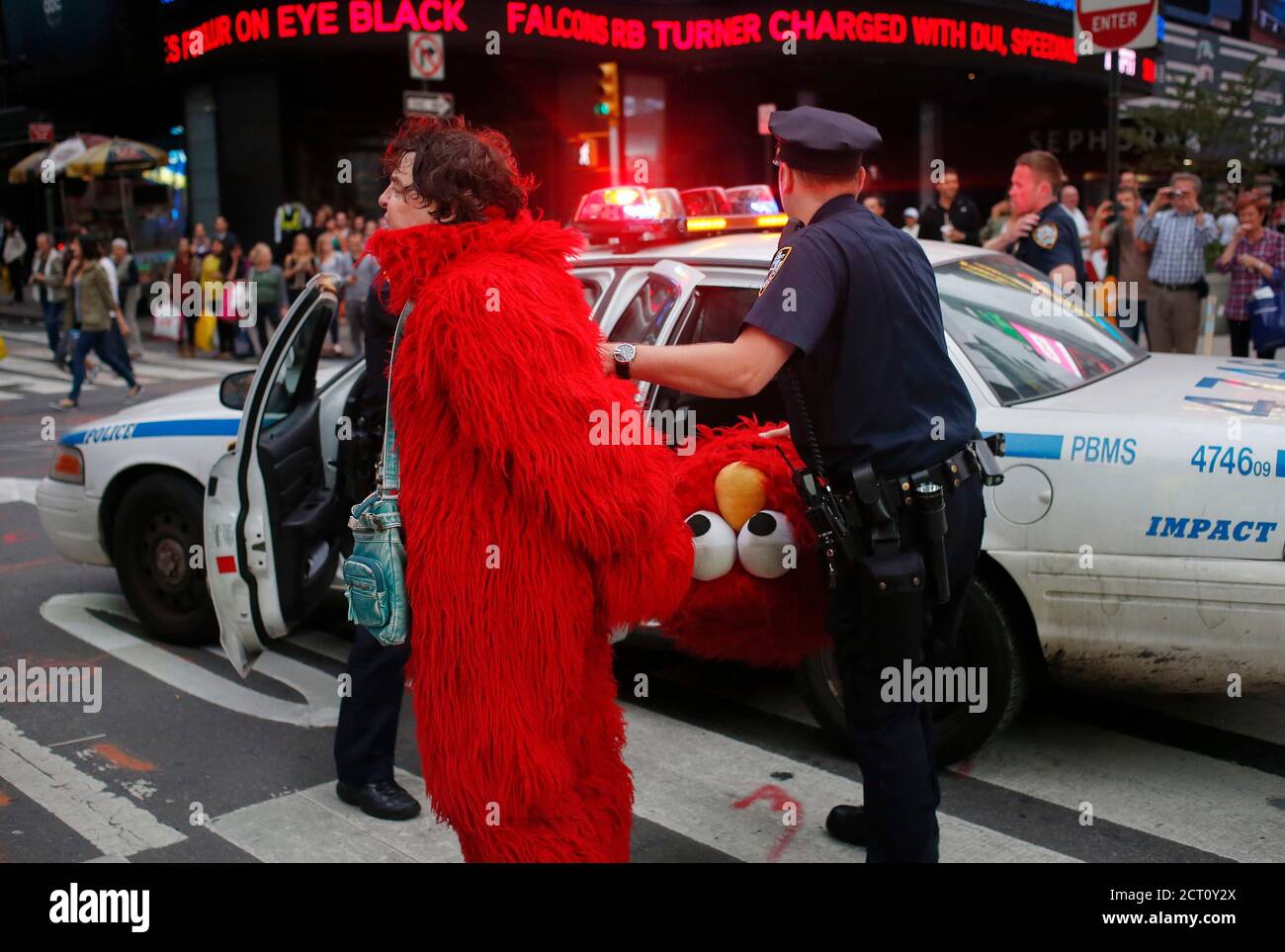 Elmo Muppet Character High Resolution Stock Photography and Images - Alamy