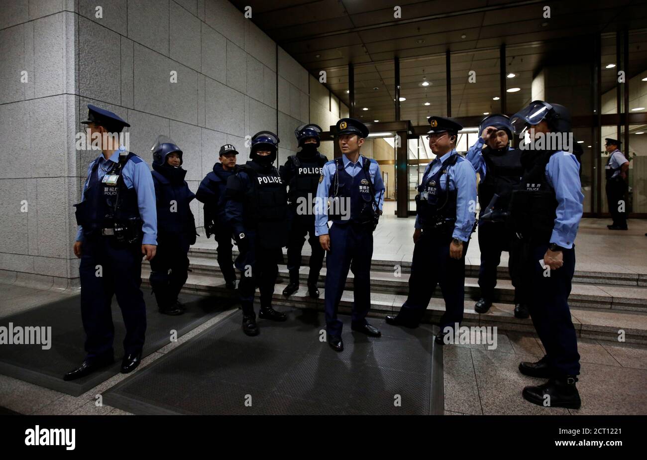 Tokyo metropolitan police department hi-res stock photography and ...