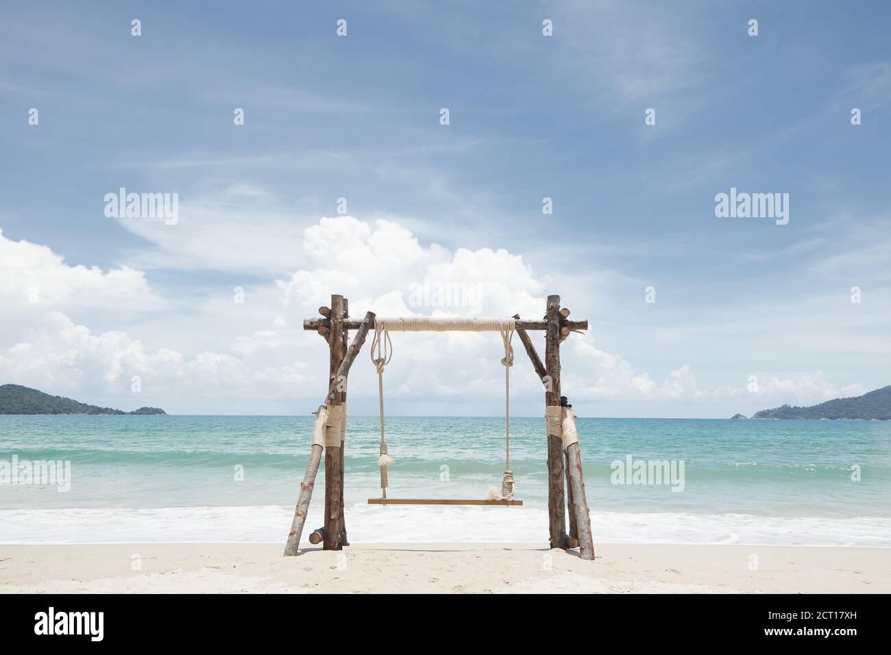 Lounge swing hi-res stock photography and images - Alamy