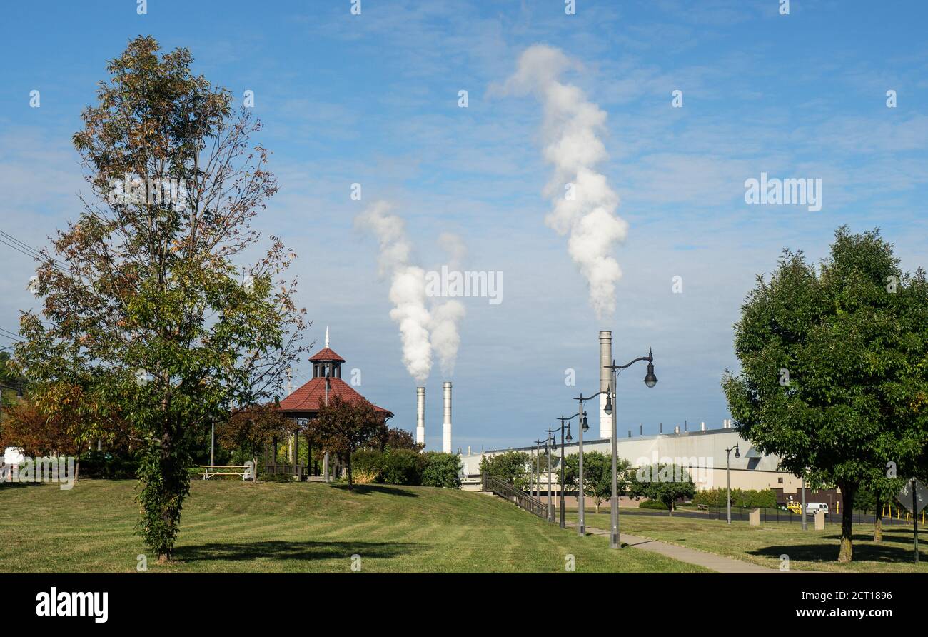 New york smoke stacks hi-res stock photography and images - Alamy