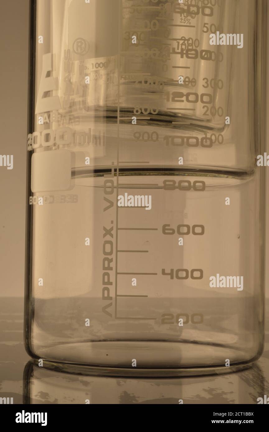 Large Beakers High Resolution Stock Photography and Images - Alamy