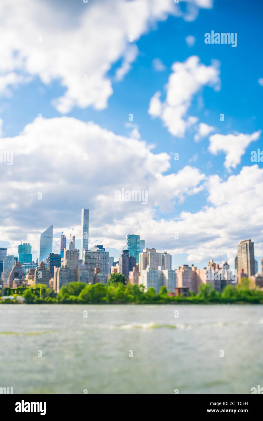 Clouds float over the Midtown Manhattan from Queens ward at New York ...