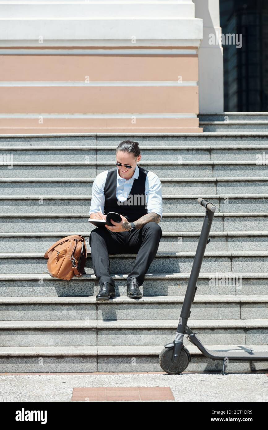 Staircase writing hi-res stock photography and images - Alamy