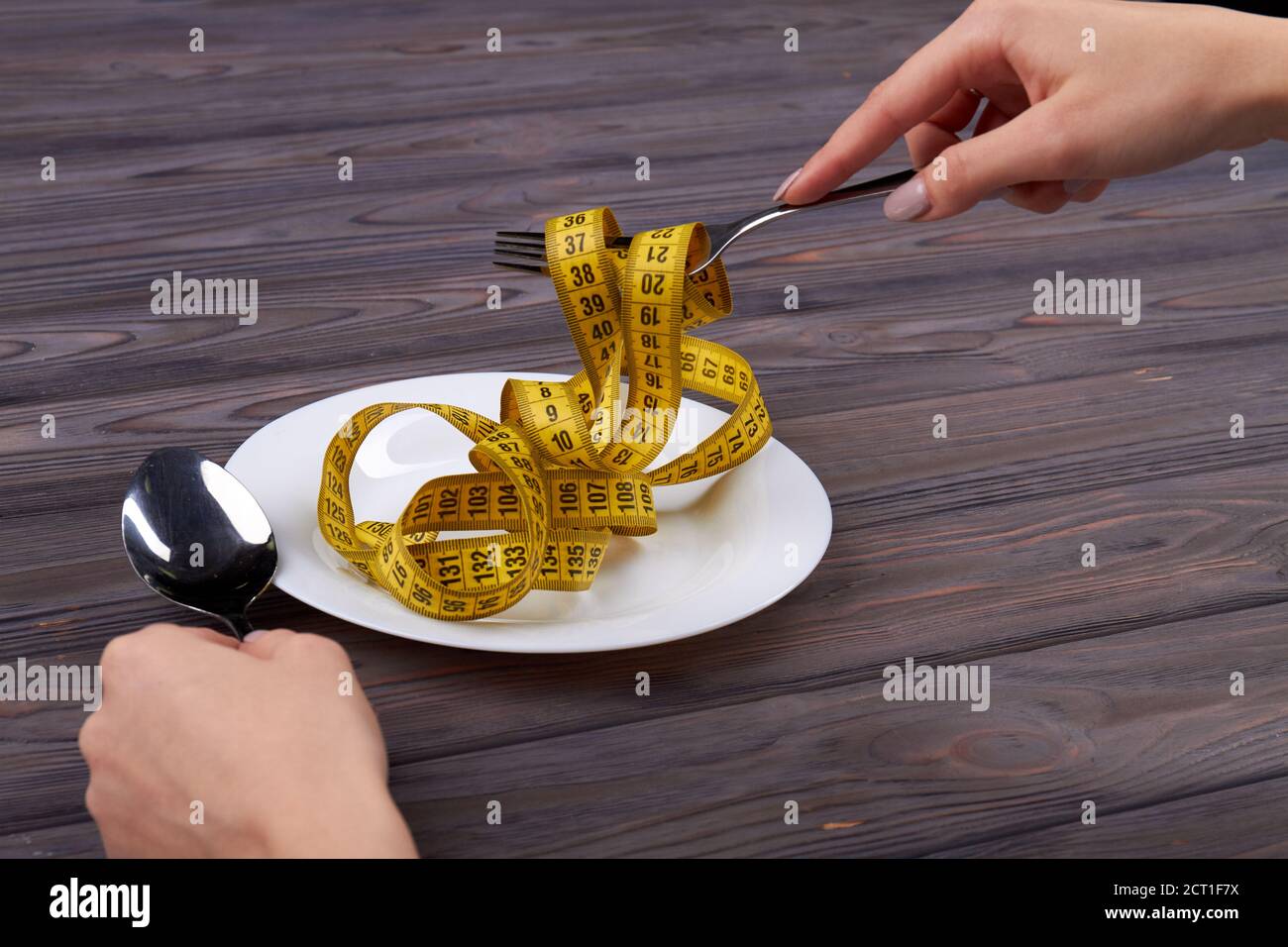 Food hand measurement hi-res stock photography and images - Alamy