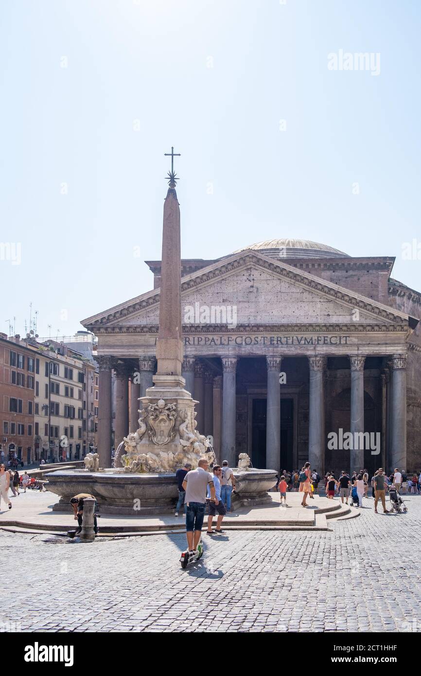 Back of the pantheon hi-res stock photography and images - Alamy