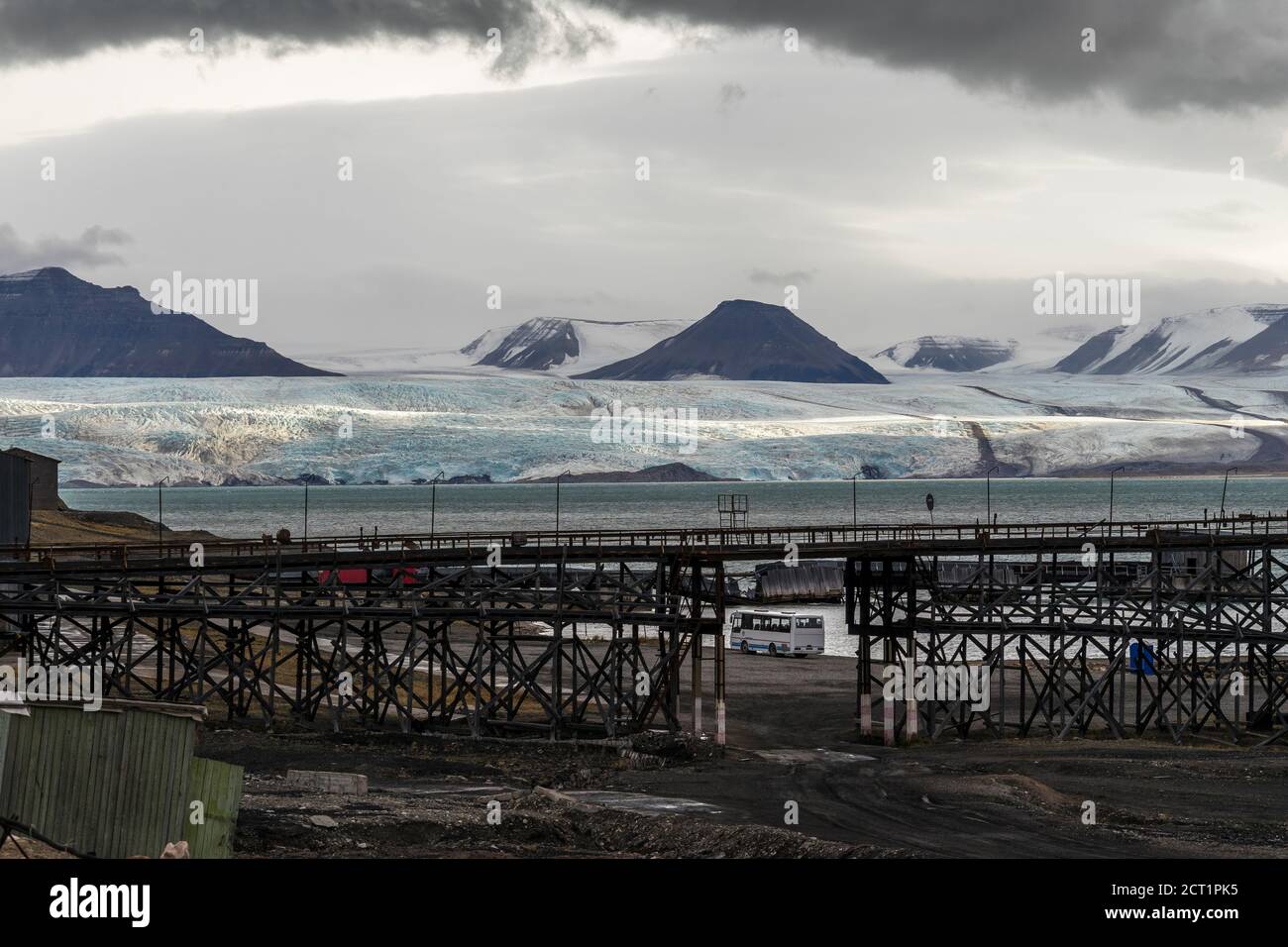Pyramiden and surrounds in Svalbard Stock Photo - Alamy