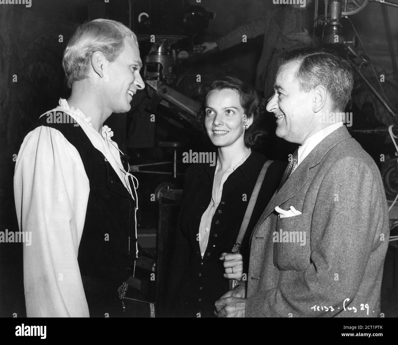 Laurence Olivier With Wife High Resolution Stock Photography and Images - Alamy