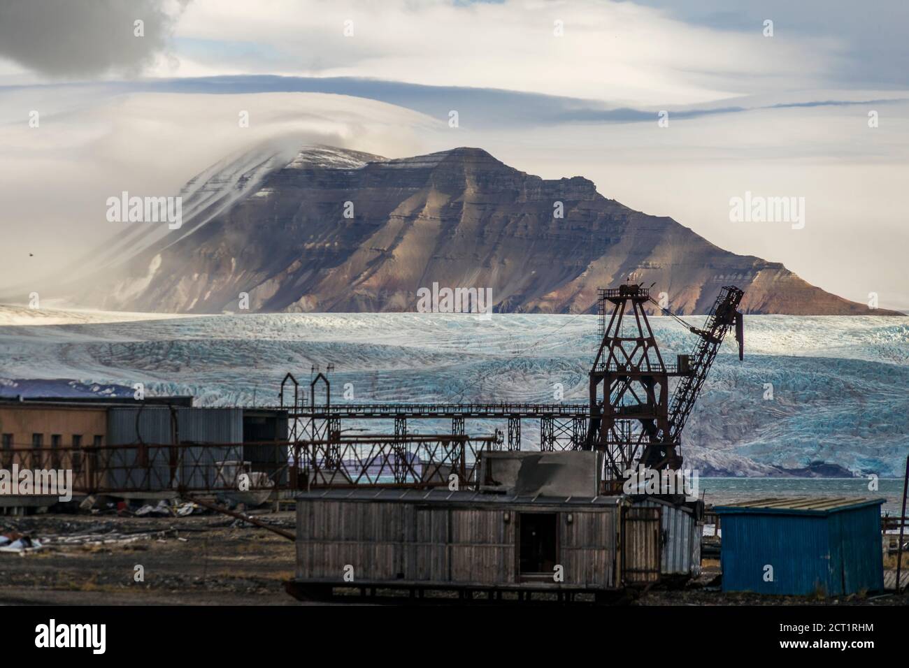 Pyramiden and surrounds in Svalbard Stock Photo - Alamy