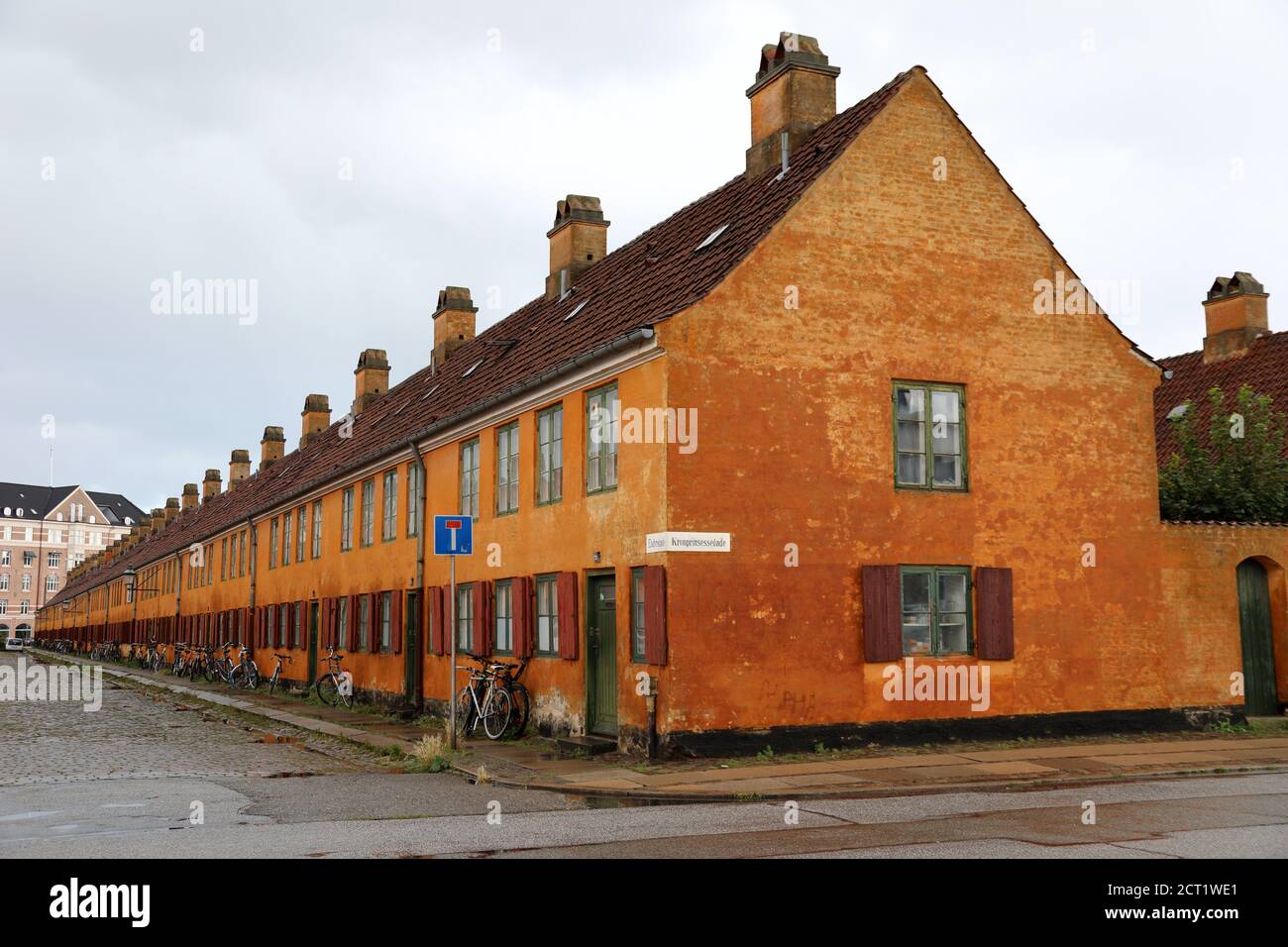 Yellow Nyboder terraced houses in Copenhagen Stock Photo - Alamy