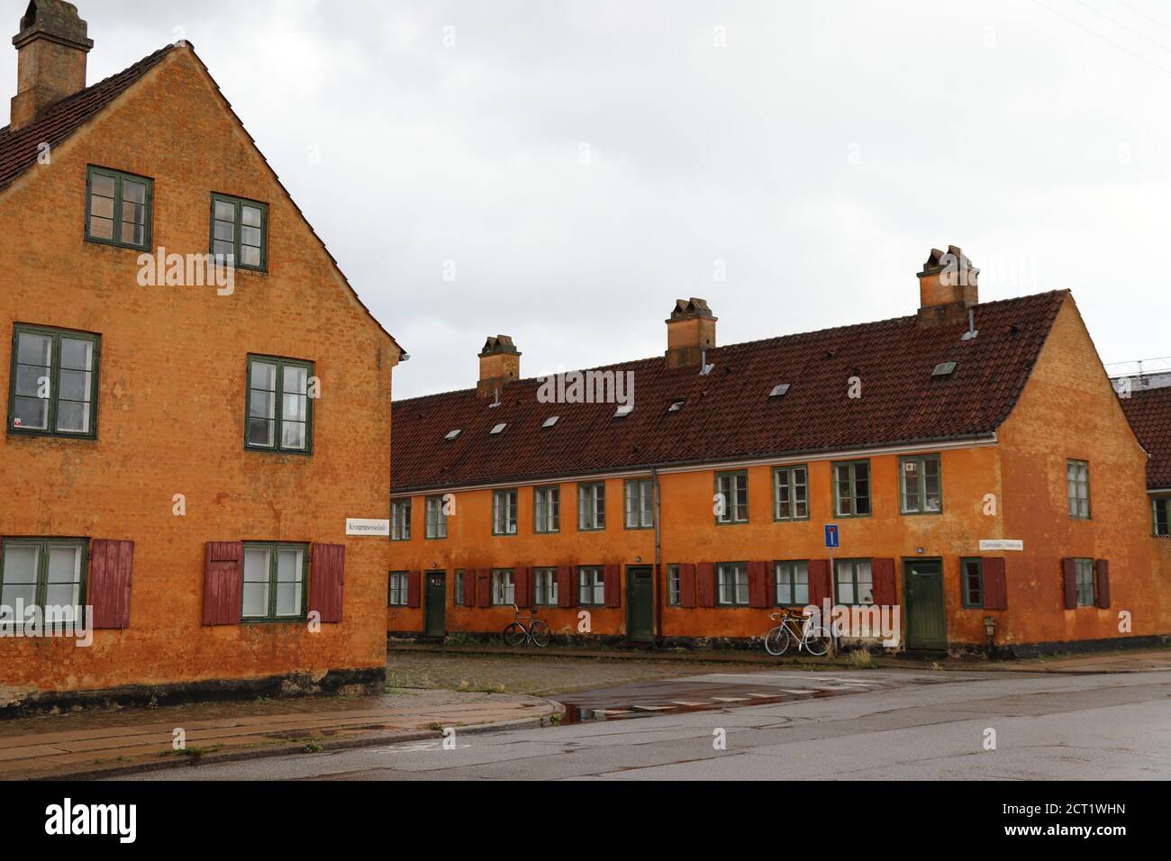 Yellow Nyboder terraced houses in Copenhagen Stock Photo - Alamy