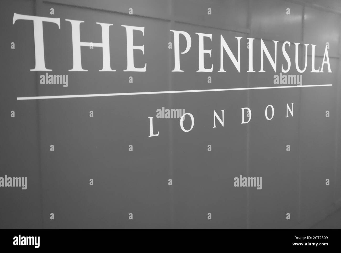 Peninsula Hotel Logo