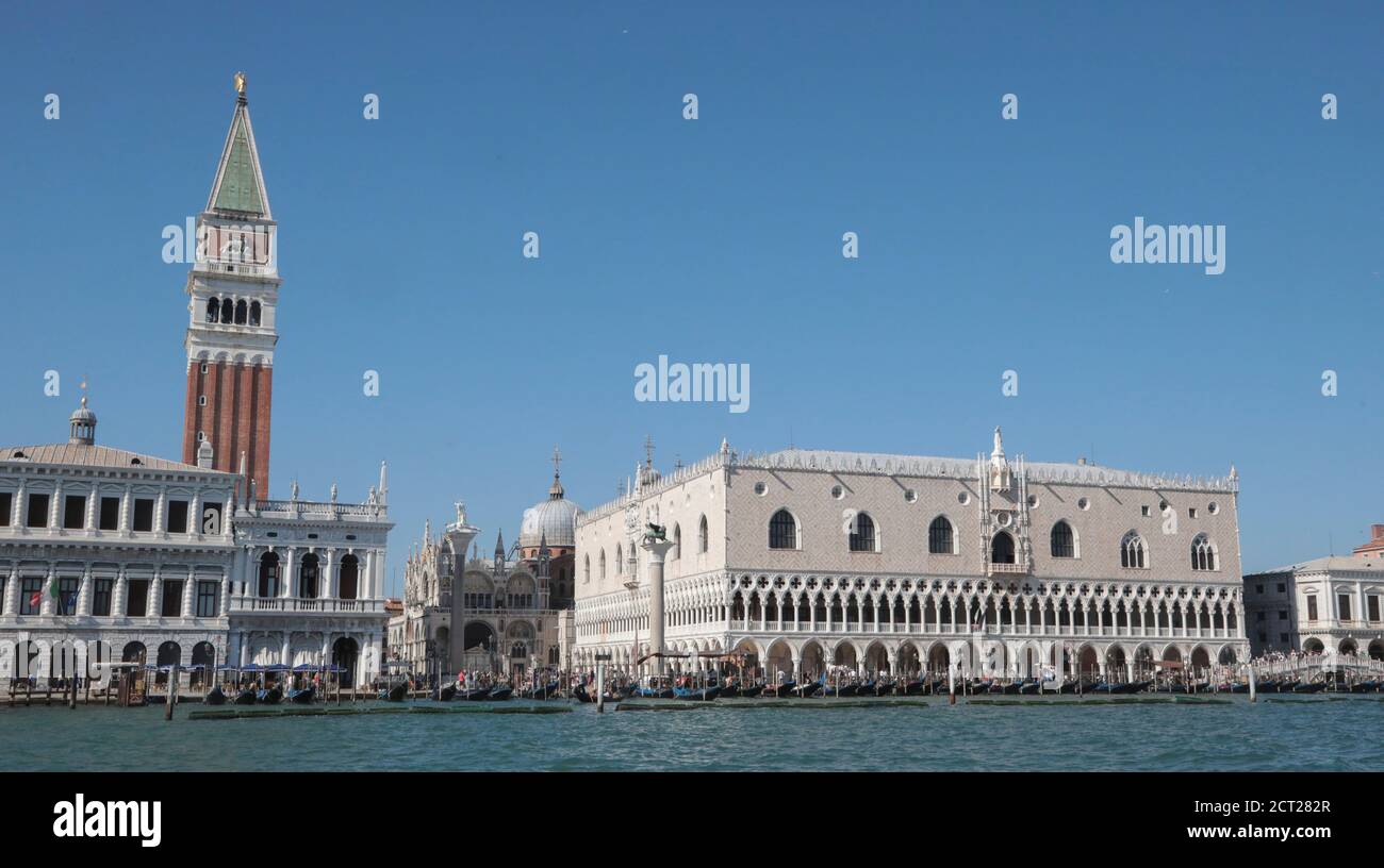 Venice gothic structure hi-res stock photography and images - Alamy