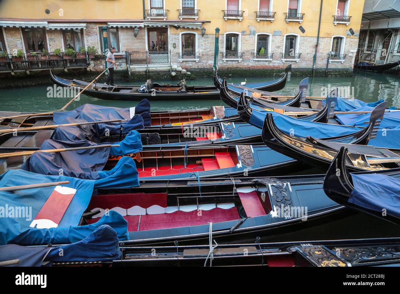 Rame de gondole hi-res stock photography and images - Alamy