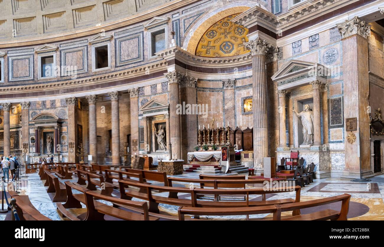 Back of the pantheon hi-res stock photography and images - Alamy