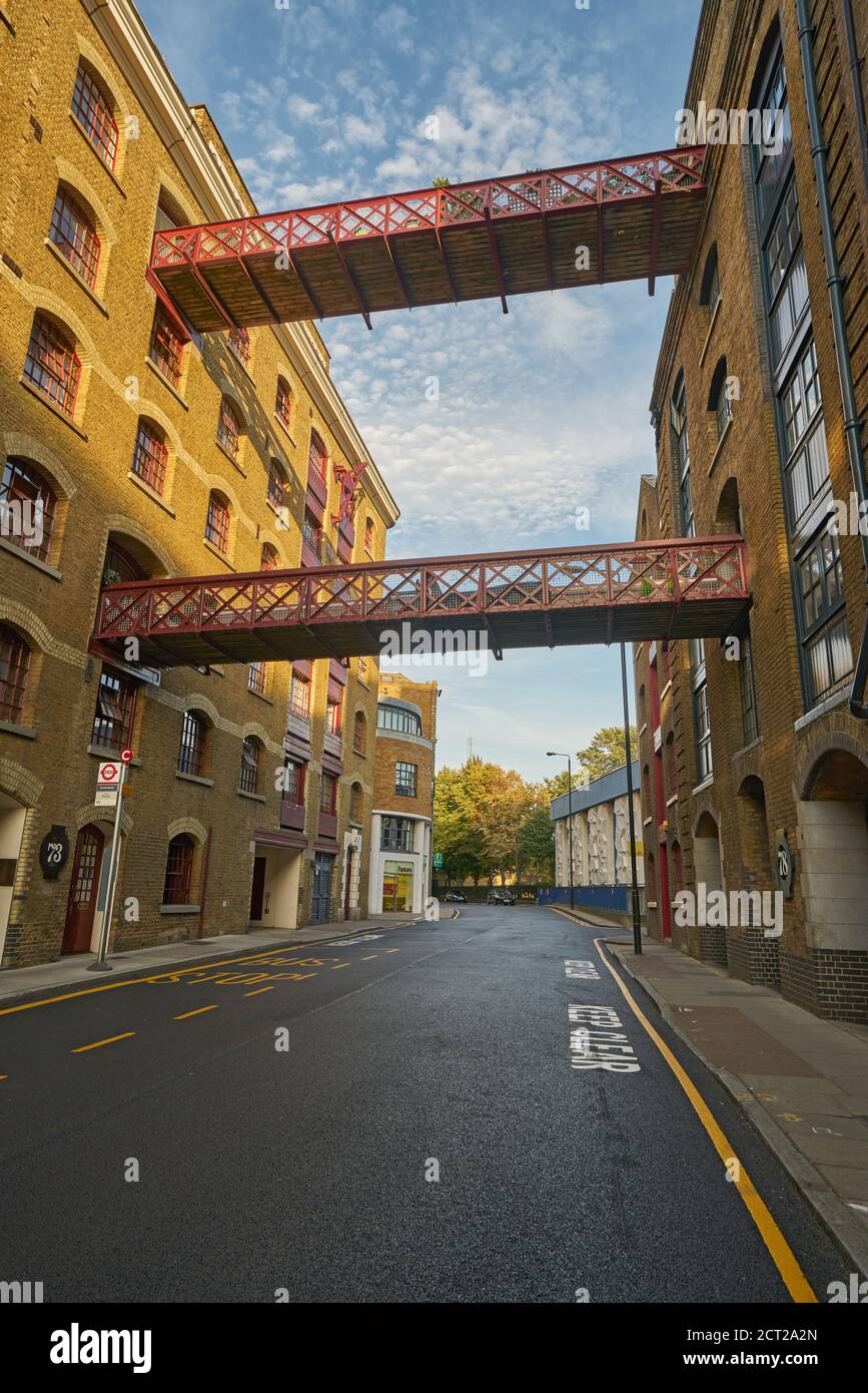 wapping east london Stock Photo - Alamy