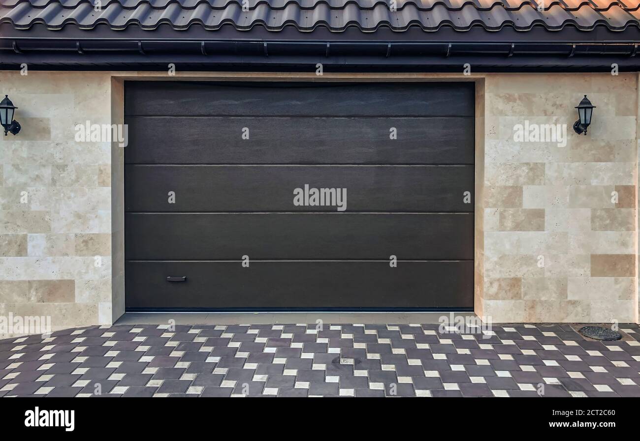 Car doors opening hi-res stock photography and images - Alamy