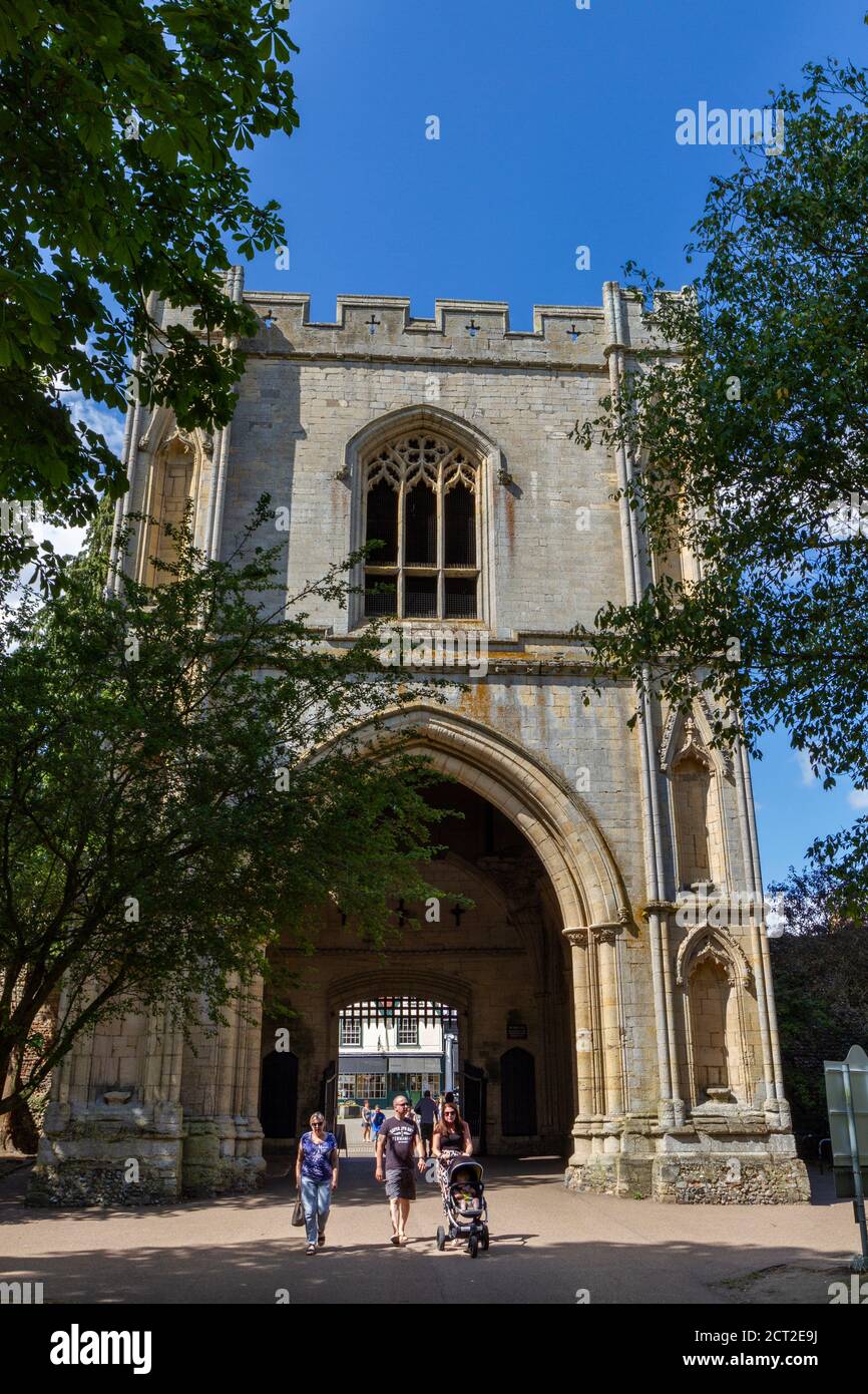 The Abbey Gate, Abbeygate St, Bury St Edmunds, Suffolk, UK Stock Photo ...