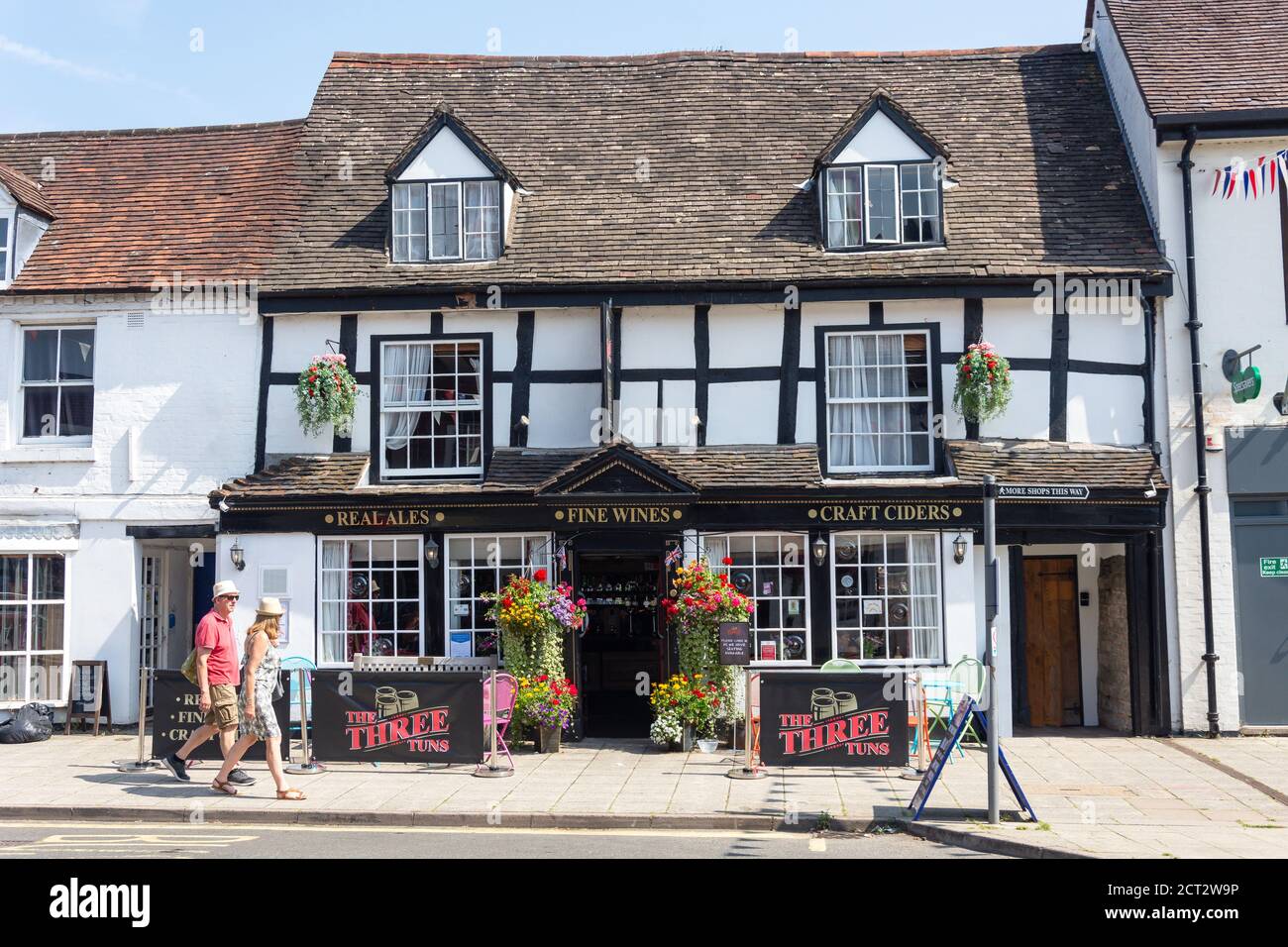Three Tuns Pub High Resolution Stock Photography and Images - Alamy