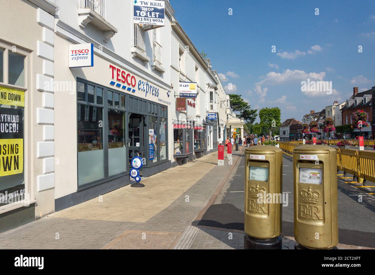 Pillar of bridge hi-res stock photography and images - Alamy