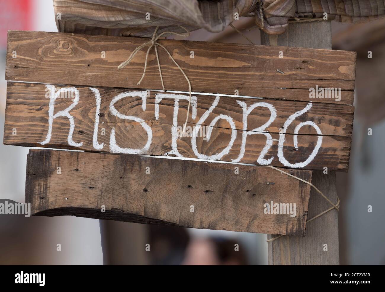 Ristorante italiano sign hi-res stock photography and images - Alamy