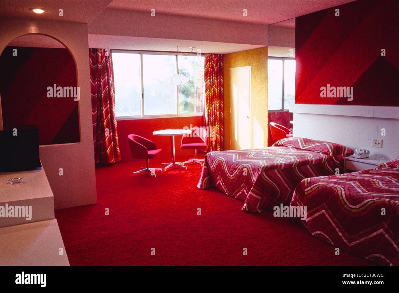 1970s hotel room red hi-res stock photography and images - Alamy