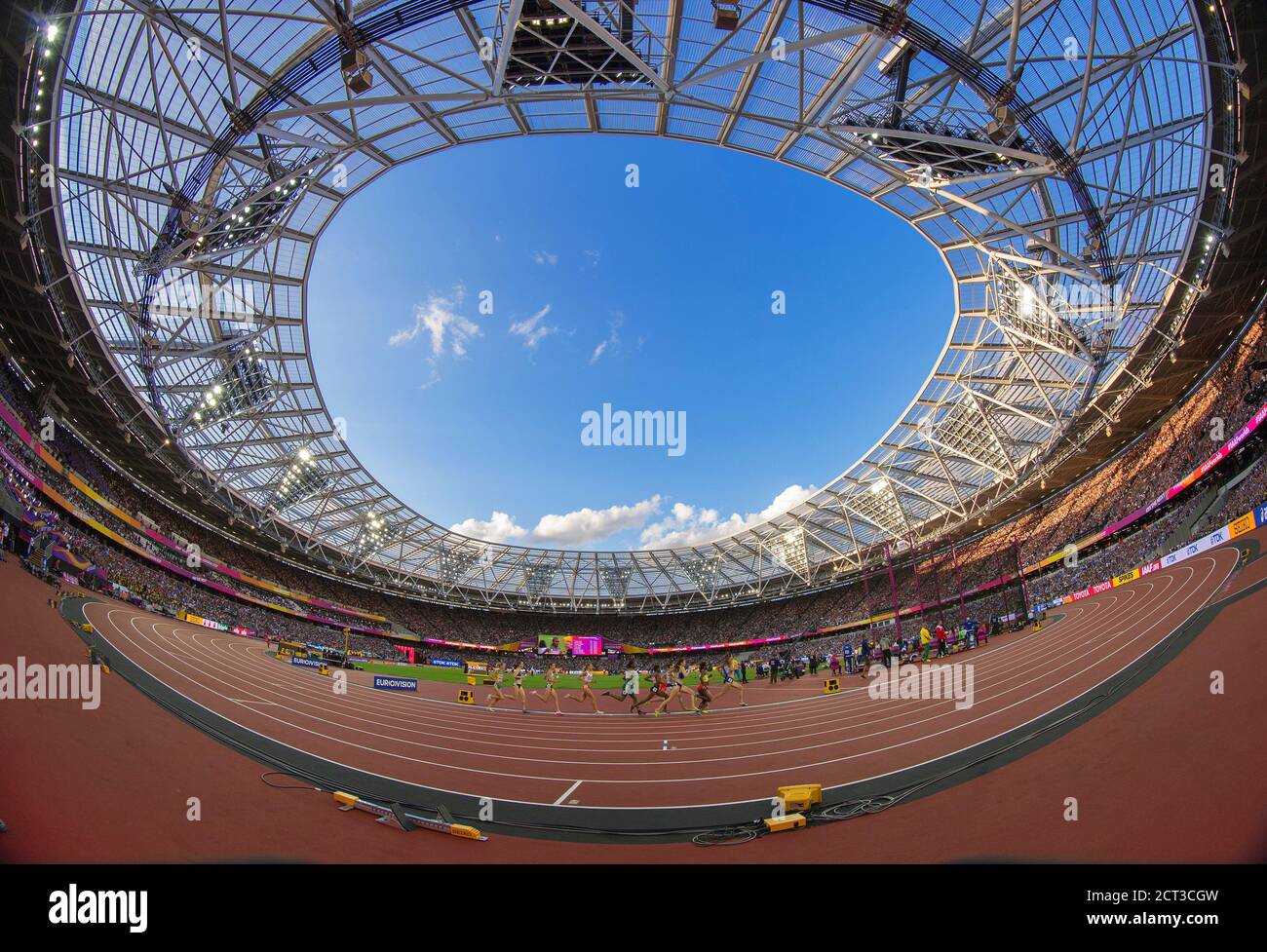 The London stadium is at full capacity on a beautiful August evening as ...