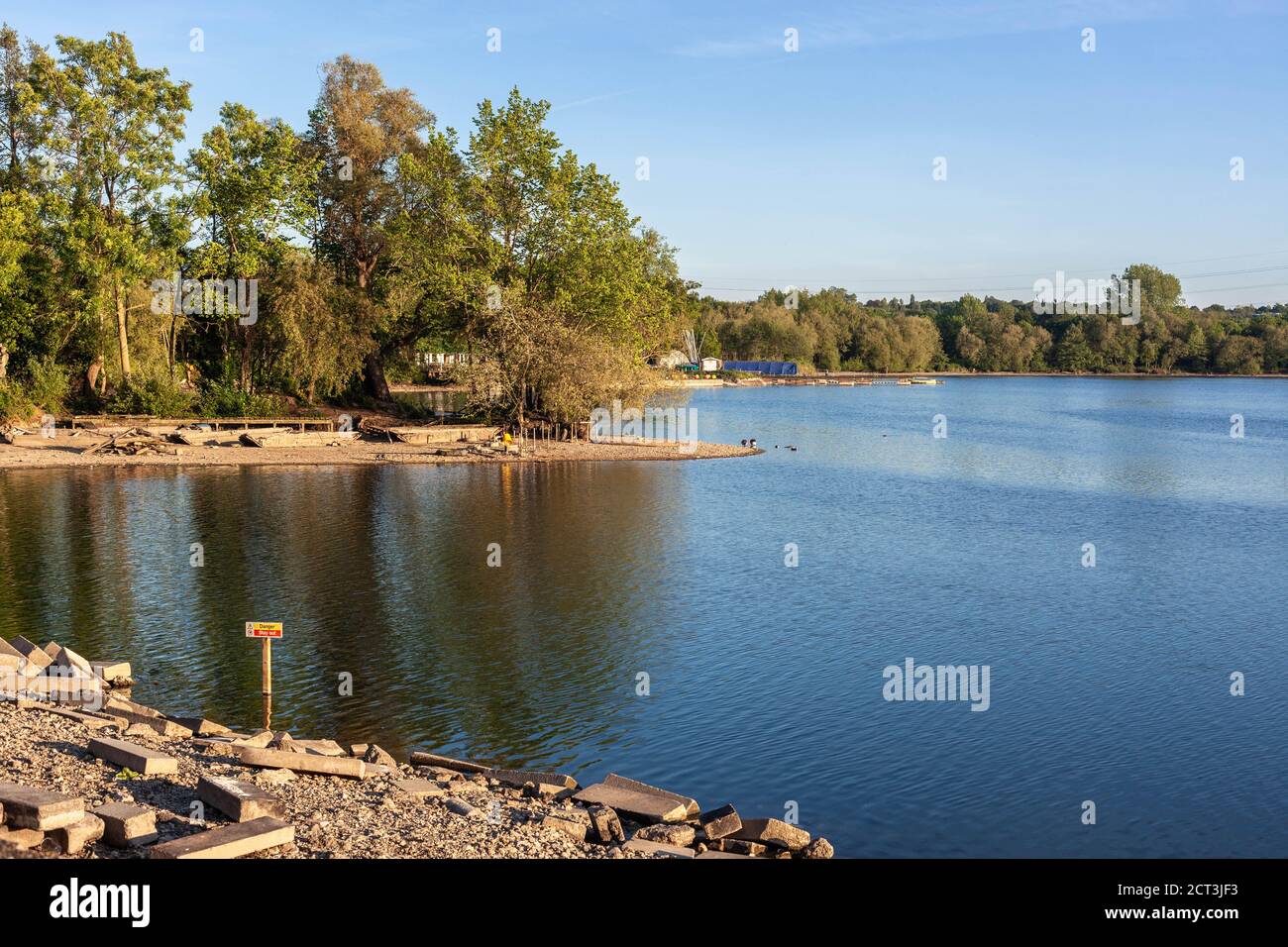 Aldenham Country Park reservoir, Hertfordshire, England, UK Stock Photo ...