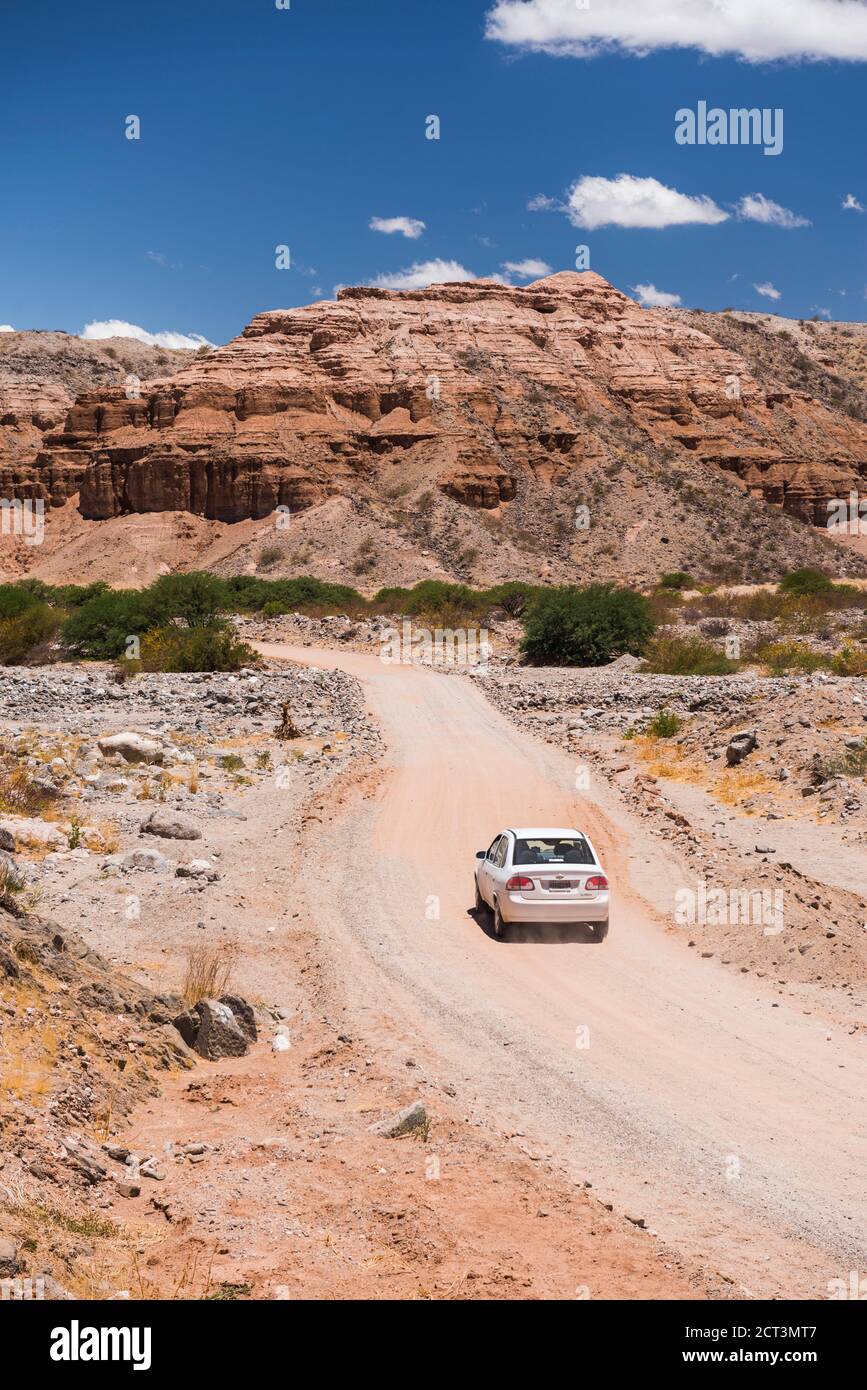 Car driving gorge hi-res stock photography and images - Alamy