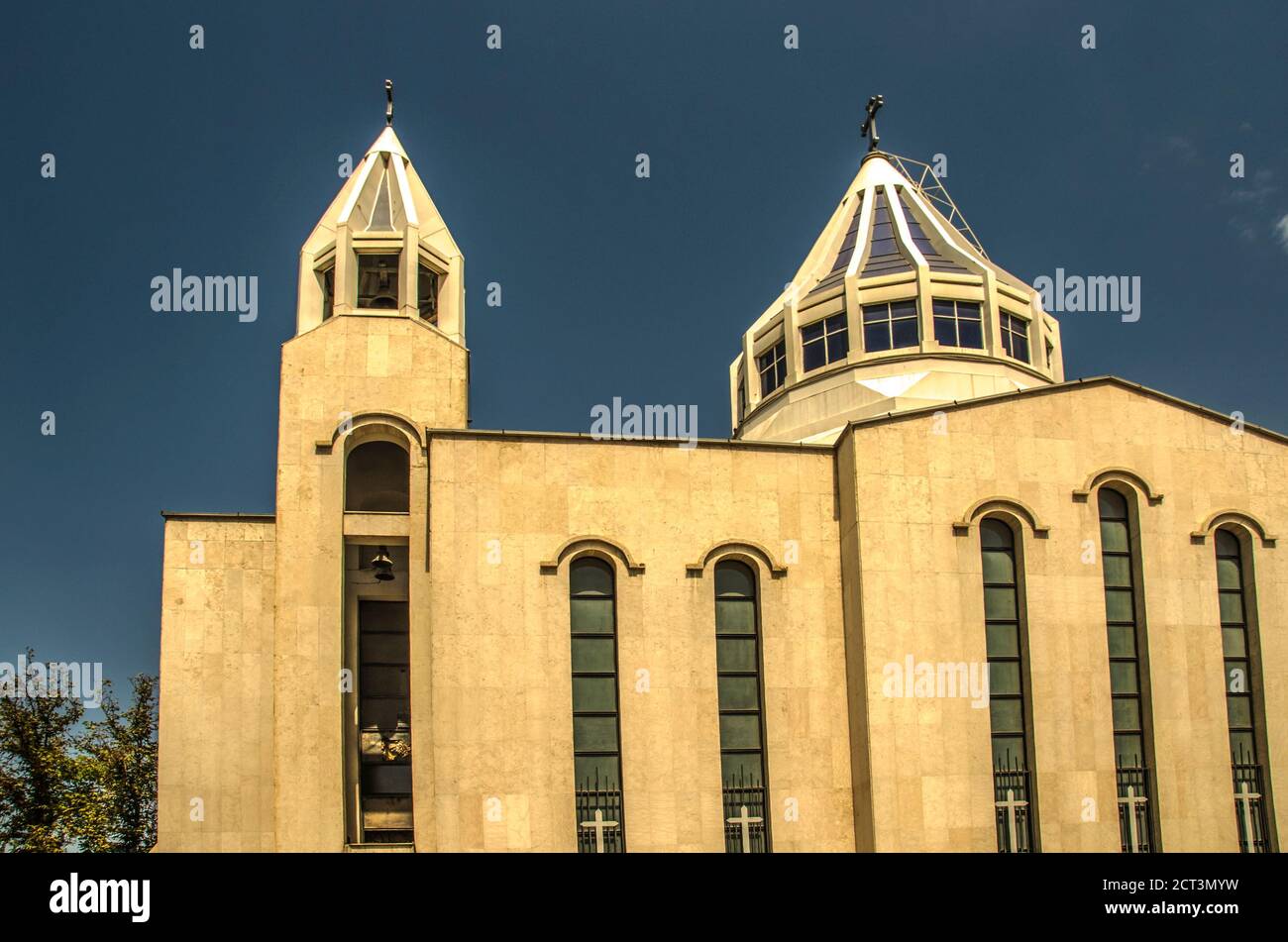 Tehran church hi-res stock photography and images - Alamy